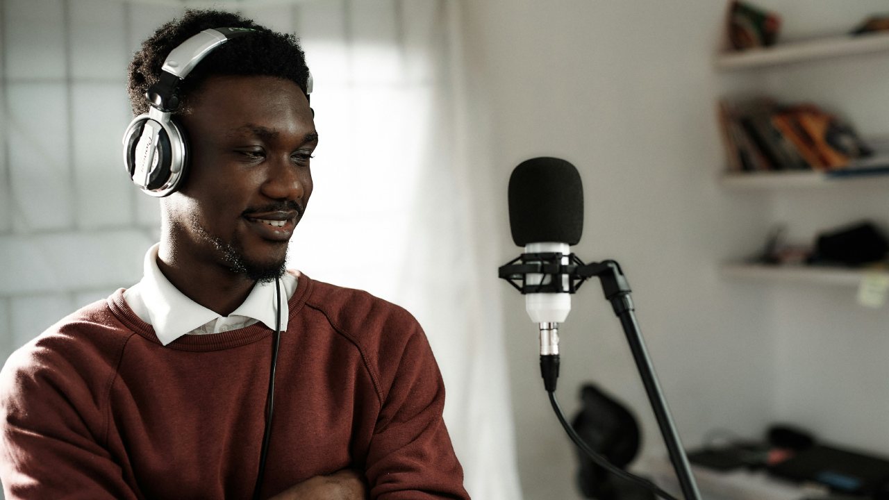 5 Best Microphones for Recording Music At Home - DCR