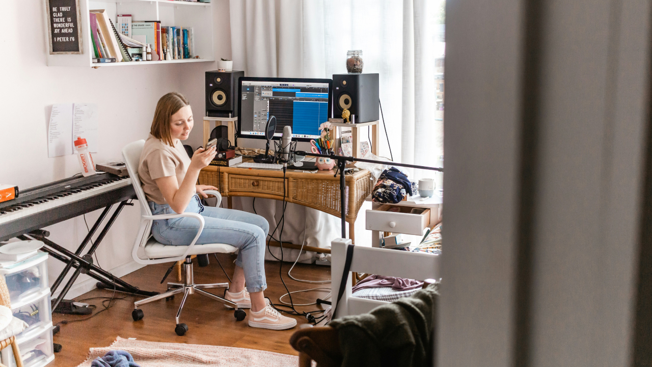10 Vocal Training Techniques - DCR